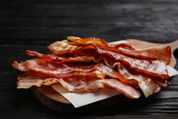 Can Dogs Eat Bacon? Vet-Reviewed Health Facts & FAQ – Dogster