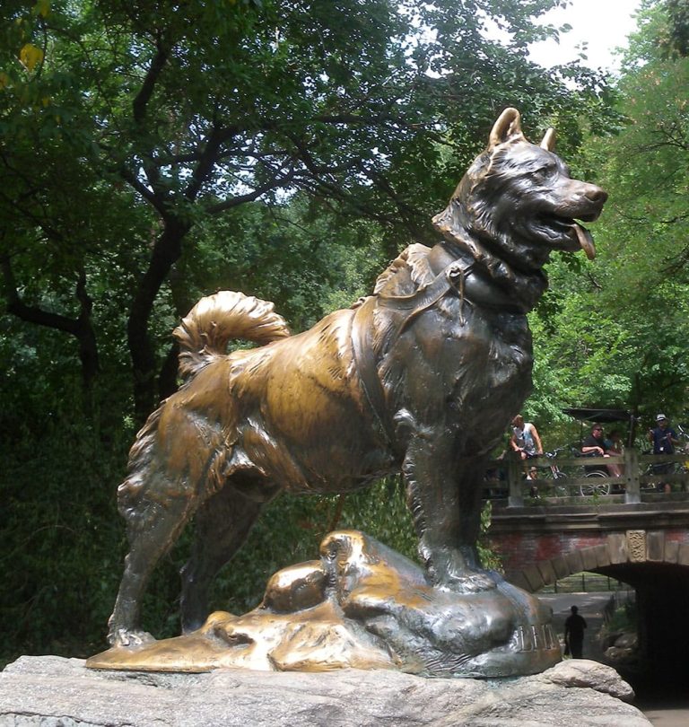 10 Famous Dog Statues From Around the World (2026 Update) – Dogster